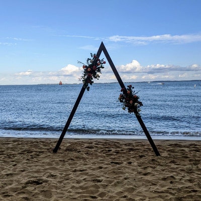 Wood Triangle Wedding Arch Boho Wedding Triangle Arch Modern Wedding ...