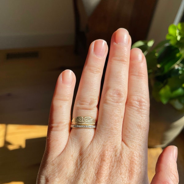 Petal Crown Ring, 14k Gold Flower Crown Ring, Large Flower Bloom Ring ...