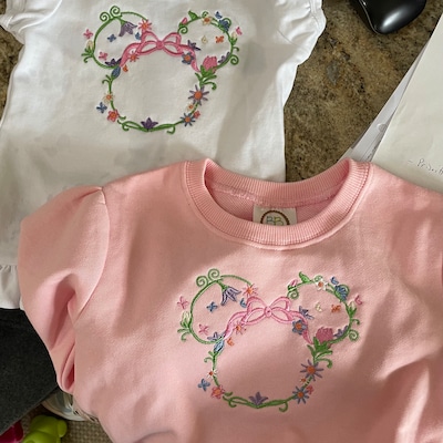 Floral Minnie Spring Wreath Machine Embroidery Design. Perfect for ...