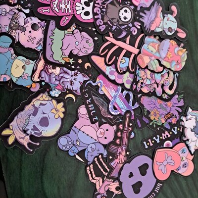 Everything Hurts and I'm Dying Sticker, Funny Sticker, Laptop Sticker ...