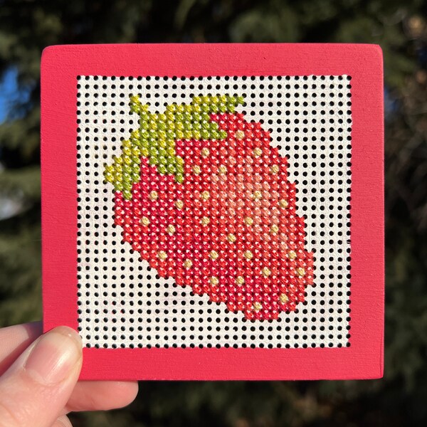 Mini Strawberry Cross Stitch Pattern - Etsy