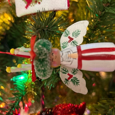 Norwegian Adirondack Rosemaled Moose Pin or Magnet - Etsy