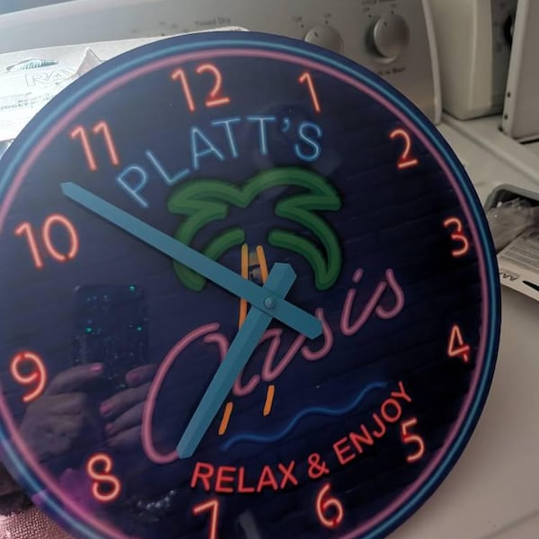 Backyard Oasis Palm Tree Clock: Personalized Tiki Bar Decor - Etsy