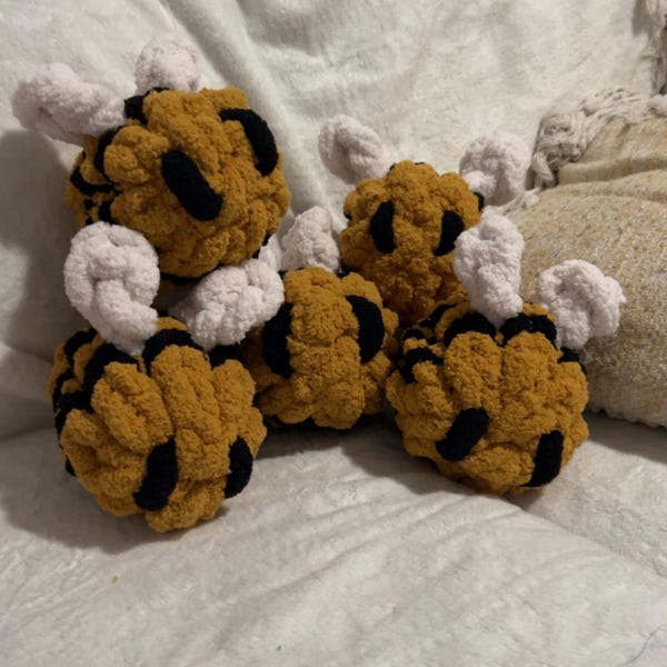 Hand Knit MINI Bee Pattern, BEGINNER Video Tutorial, Learn How to ...