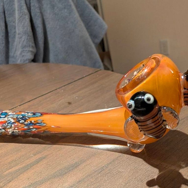 Honey Bee Pipe/ Glass Pipe/ Glass Pipes/ Pipes - Etsy
