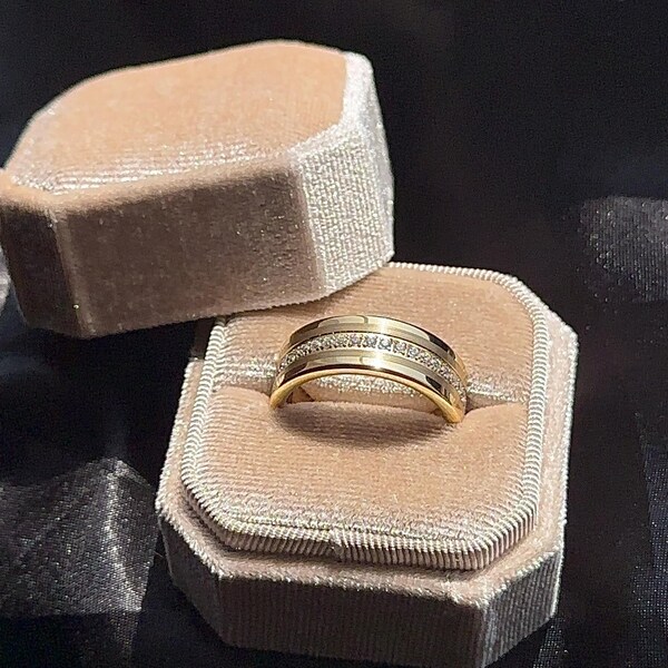 Velvet Ring Box by Caitlyn Minimalist • Dainty Engagement, Wedding Ring ...