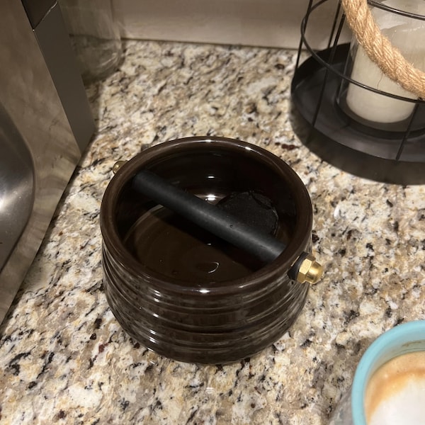 Garlic Grater, Salad Dressing Dish With Spout. Garlic Butter Dish ...