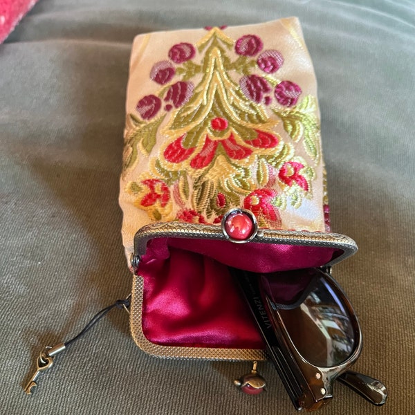 Double Kiss Lock Eyeglass Case, Vintage Style Kisslock Glasses Case ...