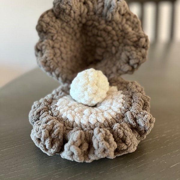 Pearl the Oyster — CROCHET PATTERN ONLY, Crochet Oyster Pattern ...