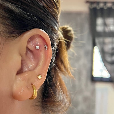 14k Solid Gold Three Stone Cartilage Piercing Dainty Stud Earring Helix ...