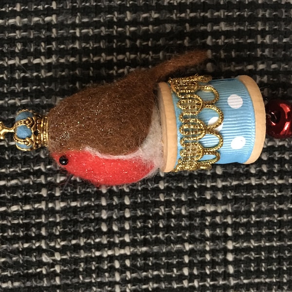 Robin on a Bobbin Kit - Etsy
