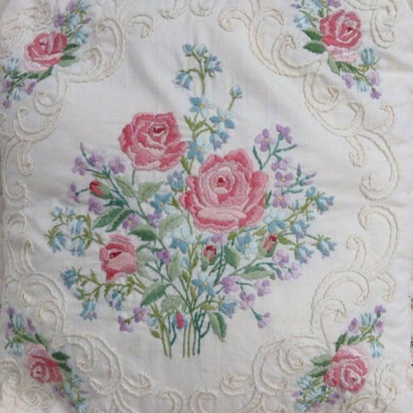 VINTAGE 40s SHABBY French Cabbage ROSES Chintz Window Valance or ...