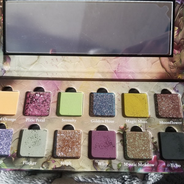 Groovy Garden Eyeshadow Palette - Etsy