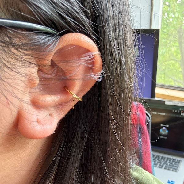 ASTM F136 Faceted Hoop With Chain Conch Hoop, Conch Earring, Conch ...