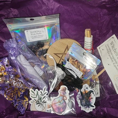 Moon Magick Witches Altar Tin, Witchcraft Kit for Manifestation ...