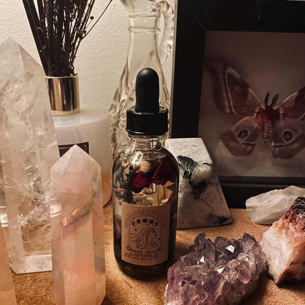 Fairy Oil, Attract Faeries, Witchy Herb, Faery Divination Tool, Nymph ...