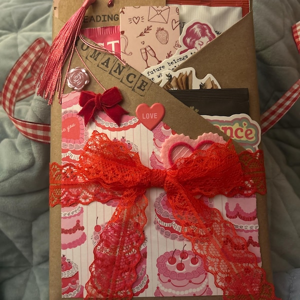 Blind Date With a Book Valentine's Day Edition— A Surprise Story ...