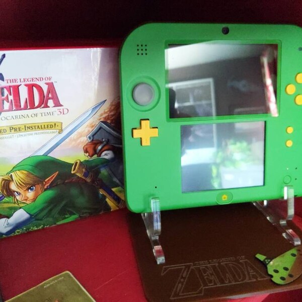 Nintendo 2DS Link Edition Acrylic Handheld Console Display Stand - Etsy