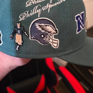 Peeping Gritty Pin Philadelphia Flyers, Gritty - Etsy