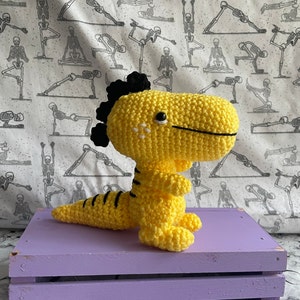 PATTERN: Viktor the Velociraptor Crochet Raptor Pattern Amigurumi ...