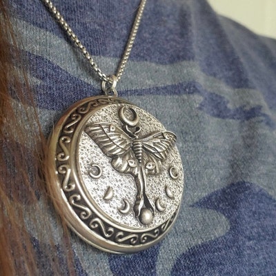 Tiny Sterling Silver Working Compass Necklace Real Compass - Etsy