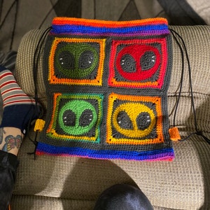Alien Head Granny Square - Etsy