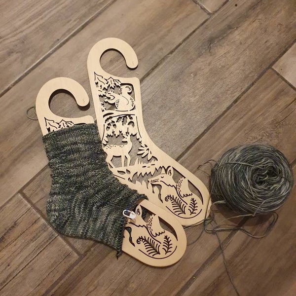 A Walk in the Wild Socks - Pdf Knitting Pattern Colorwork, Autumn Deer ...