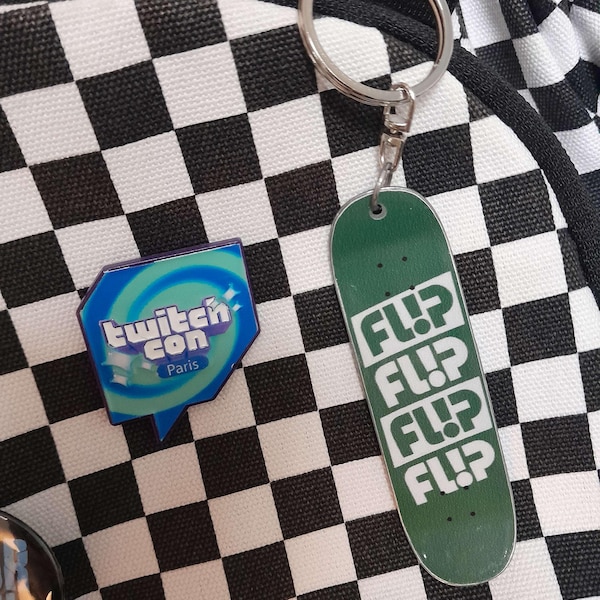 Skateboard Keychain - Skate Gadgets - Real Skateboards Decks Made of ...