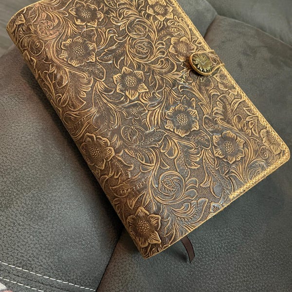 Embossing KJV Holy Bible Cover , Custom Leather Holy Bible Book Case ...
