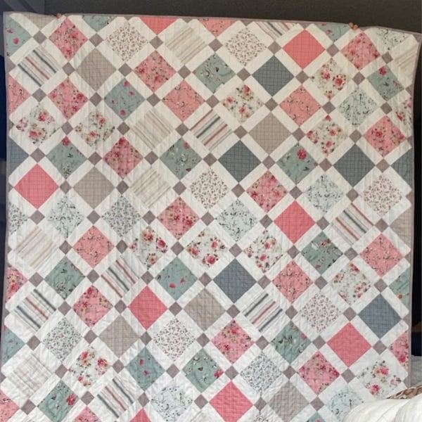 Lucky Charm Quilt PDF Sewing Pattern; Charm Square Friendly; Beginner ...