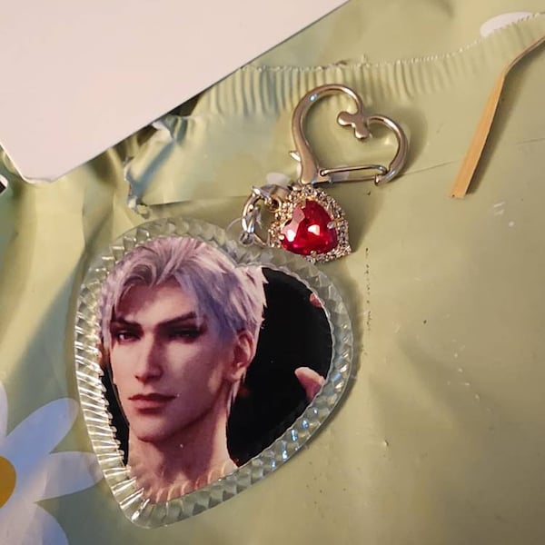 Ada Wong Keychain Resident Evil 4 - Etsy