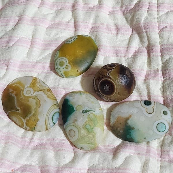 Extremely Rare Purple and Pink Gobi Eye Agate Palmstone! Colorful Gobi ...