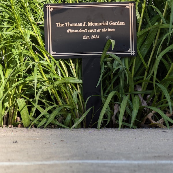 Memorial Tree Plaque With Stake, Personalized Sturdy Metal Garden ...