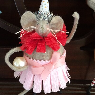 PDF DOWNLOAD DIY Zoey the Circus Mouse Pattern by Cheswickcompany - Etsy