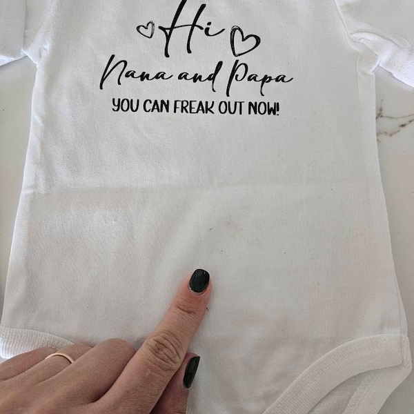 Hi Grandma Baby Bodysuit, Grandma Pregnancy Announcement, Grandma to Be ...