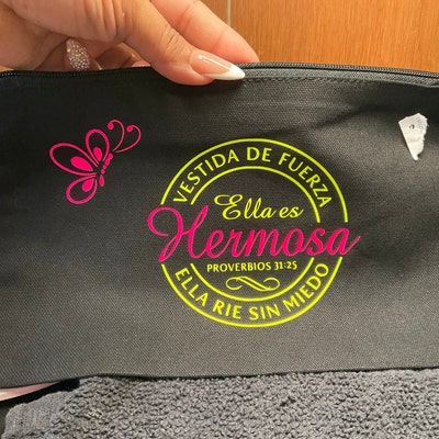 Ella Es Hermosa Svg, Proverbios 31:25 Svg, Camisa Cristiana Svg ...