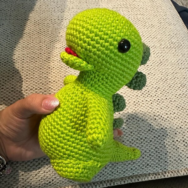 Crochet Pattern: Timothy the T-rex - Etsy