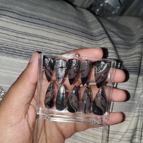 Black Stars Press on Nails, Black Coffin Nails, Custom Fake Nails, Handpainted False Nails ...