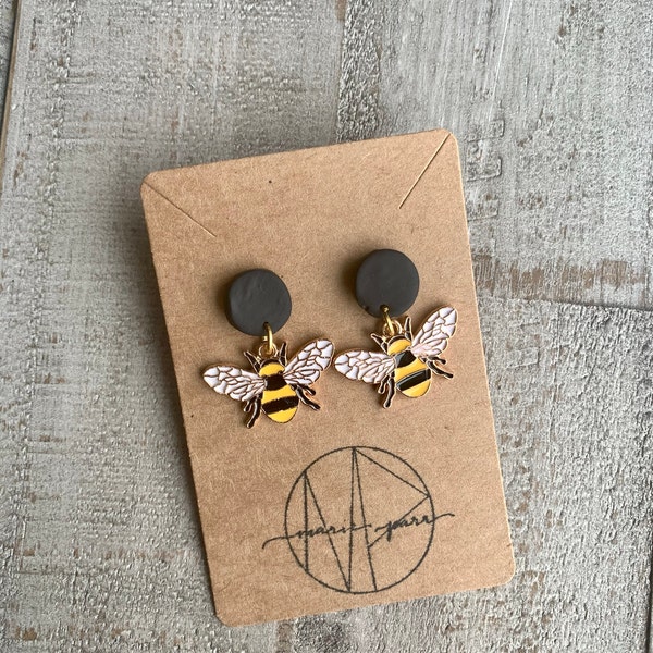 Bee Charms, Bulk Enamel Bee Pendant in Gold and Silver Tone - Etsy