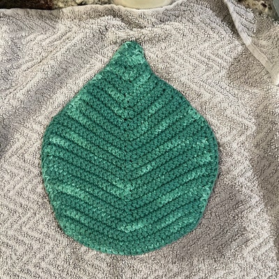 Crochet Fall Hot Pads Pattern, Leaf Pot Holders Easy Crochet Pattern ...