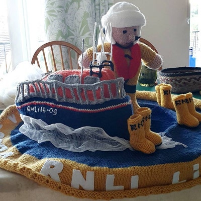 3 Versions Frilled Baby Hats - Etsy