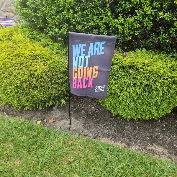 Crow and Raven Peanut Necklace, Blackberry Hat, Funny Bird Glass ...