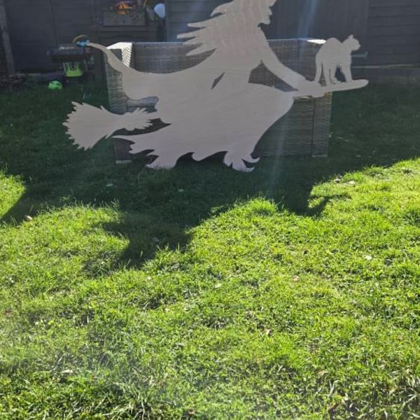 4ft Tall Flying Witch on Broom Template When Made. Printable Trace and ...