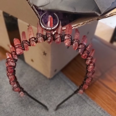 Luna VAMPIRE BLOOD Red Quartz. Witch Crown. Crown Festival. Crystals ...