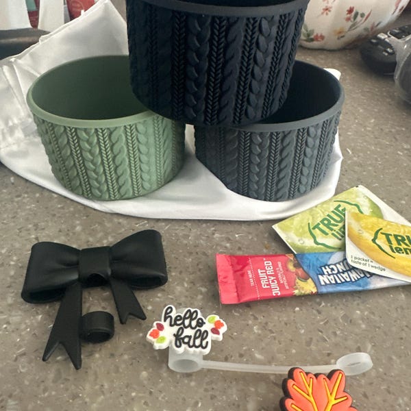 BRI (charcoal Body Gray) | Cable Knit Sweater | Silicone Tumbler Boot ...