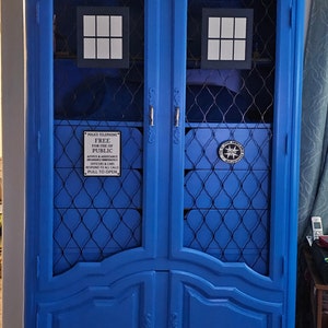 Police Box Windows 3d Printed Blue and White 7.25x9.5 - Etsy