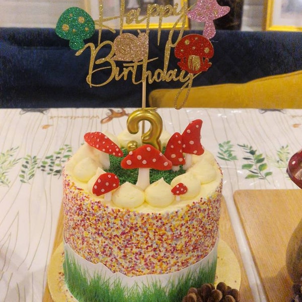 Edible Toadstools/cake Toppers. - Etsy