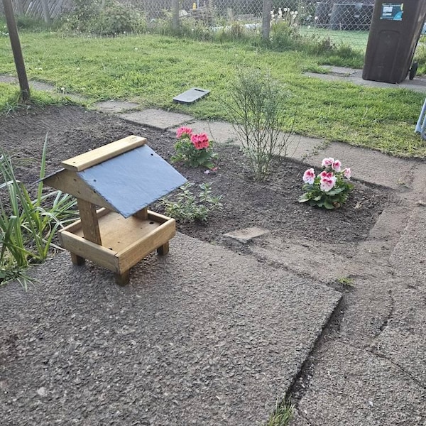 Wooden Bird Table Slate Roof Wild Garden Birds Feeding Station Feeder ...