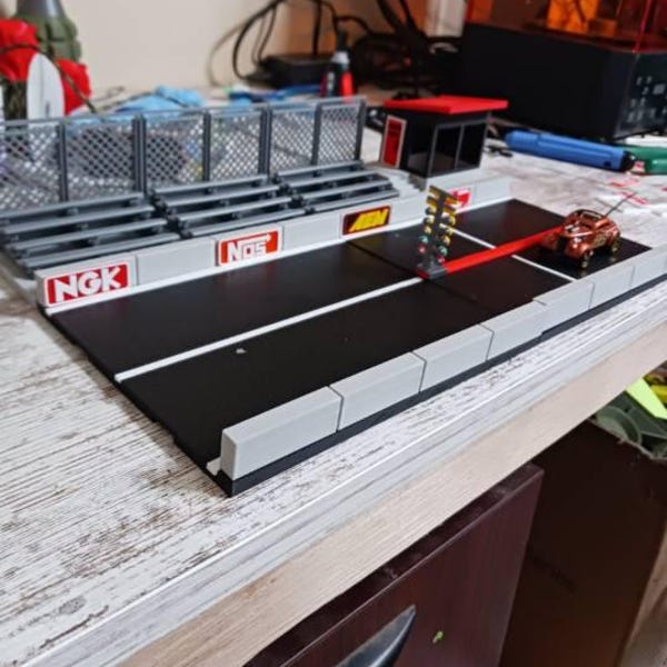 Drag Race Tree Lights - Christmas Tree Desktop Display With LED Lights ...