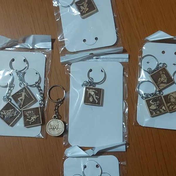 Monster Hunter Icons & Village Keychains - Handcrafted Wooden Set - Etsy